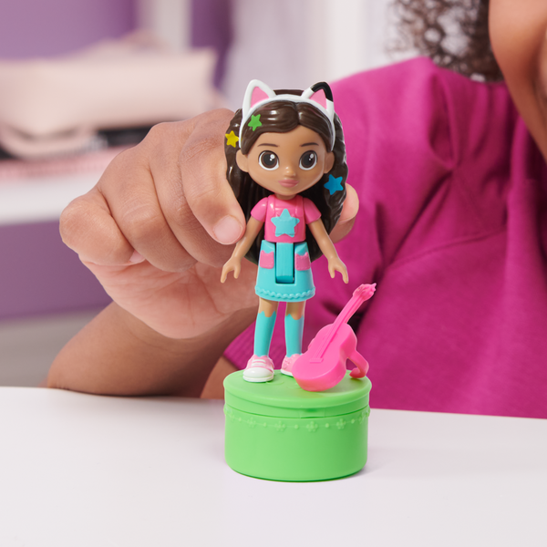 Deluxe Figure Set - Felix Online